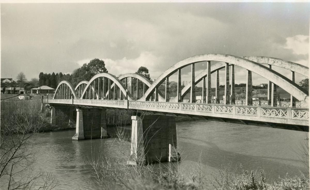 Postcard - Fairfield Bridge, Hamilton - Te Whare Taonga o Waikato ...
