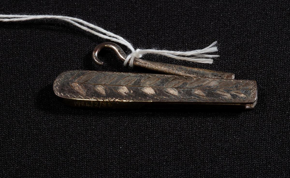 Button Hook - Silver Engraved Folding - Te Whare Taonga o Waikato ...