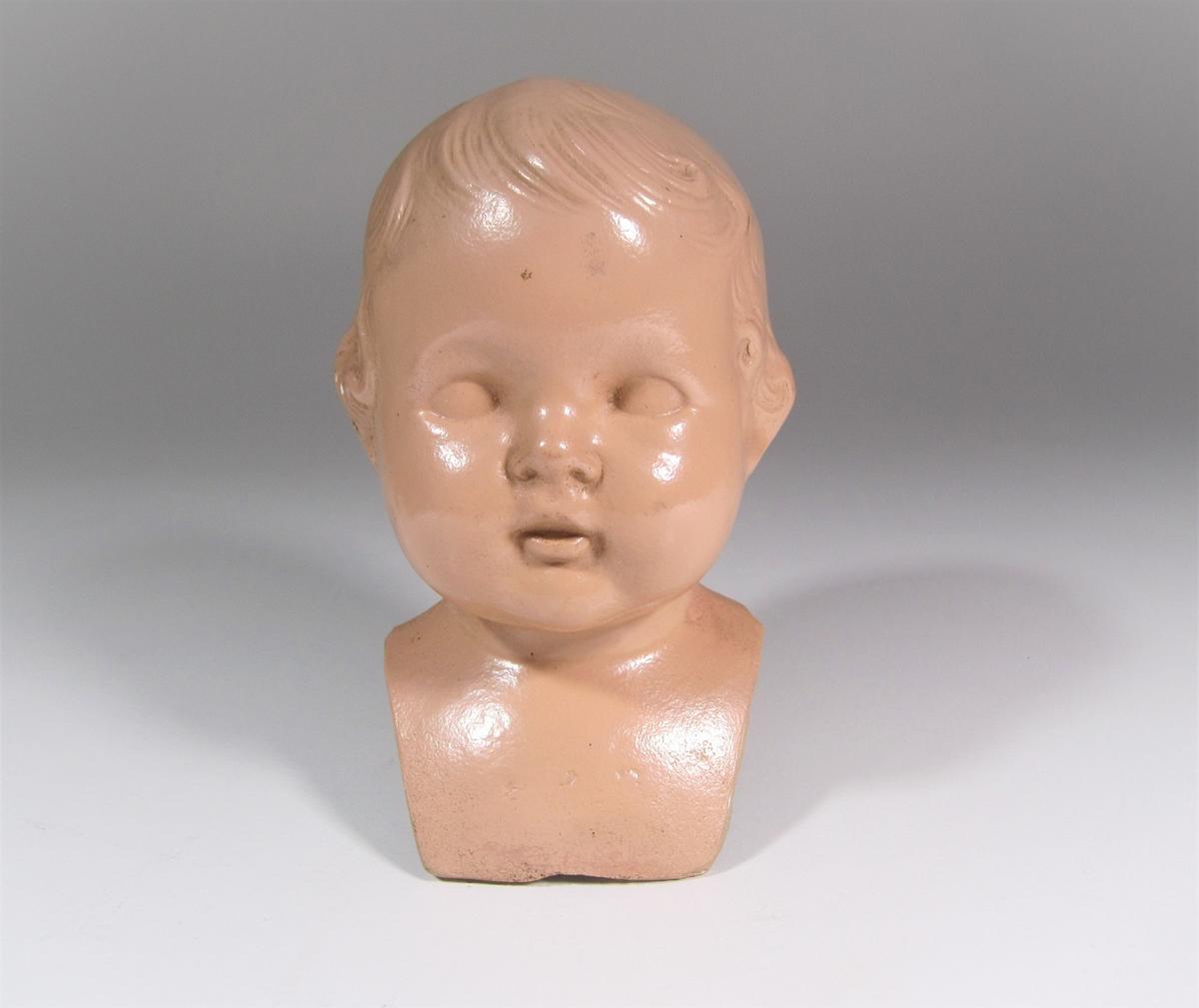 Dolls head - Te Whare Taonga o Waikato Museum & Gallery