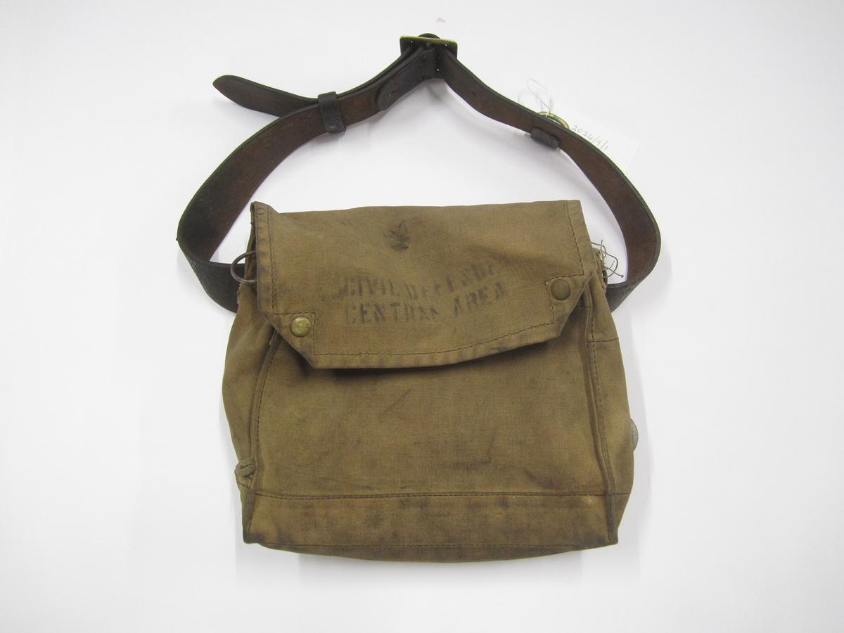 WW2 Home Defence Satchel (aka military haversack) - Waikato Museum