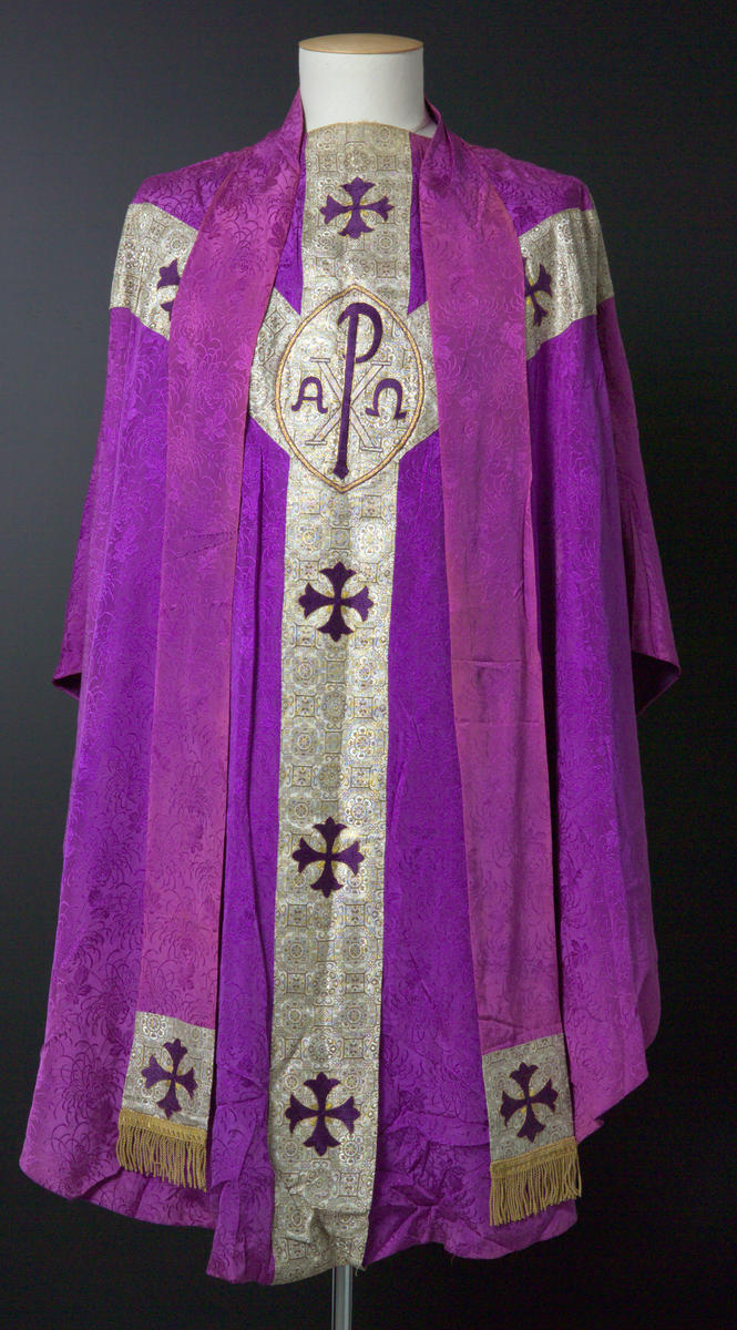 Priest Vestment - Waikato Museum